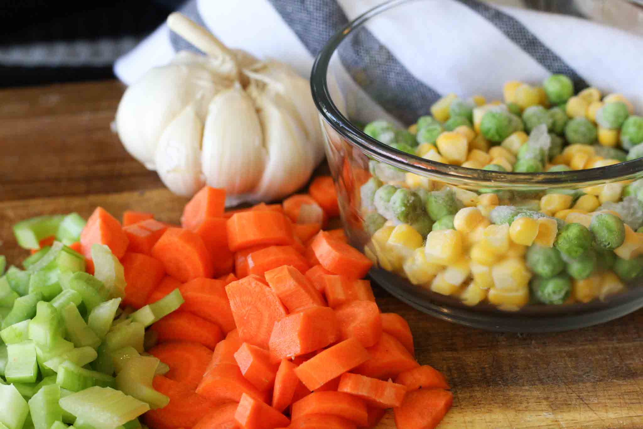 Easy Mashed Potato Chicken Pot Pie Casserole